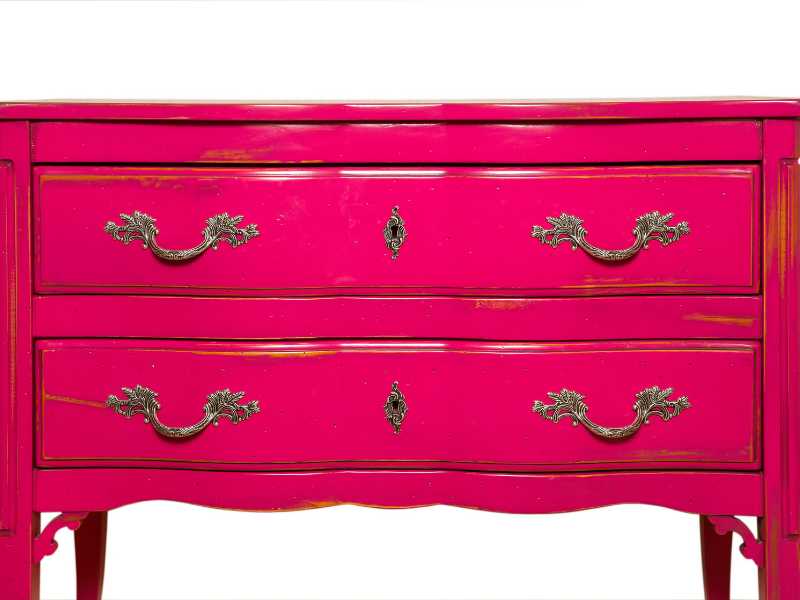 20 Steps on How to Style a Dresser Top Like A Pro - The Girly Haven